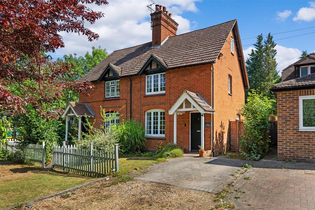 Merrow Lane, Guildford 3 bed house for sale - £590,000