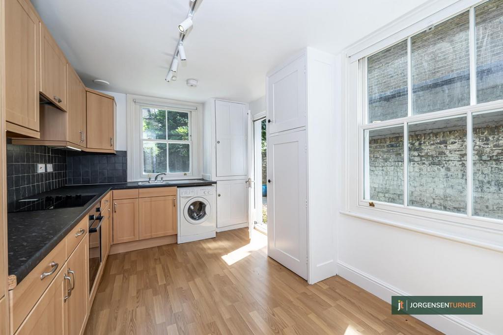 Oaklands Grove, Shepherds Bush, W12 1 bed flat - £1,895 pcm (£437 pw)
