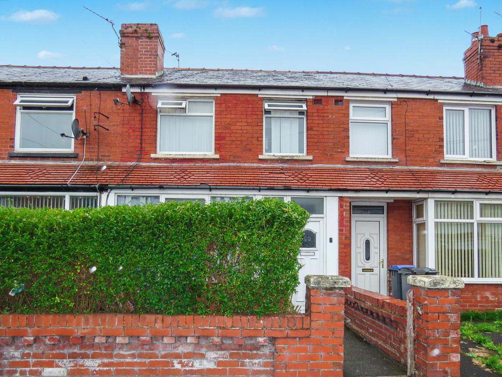 60 Ellesmere Road, Blackpool... 3 bed terraced house - £60,000