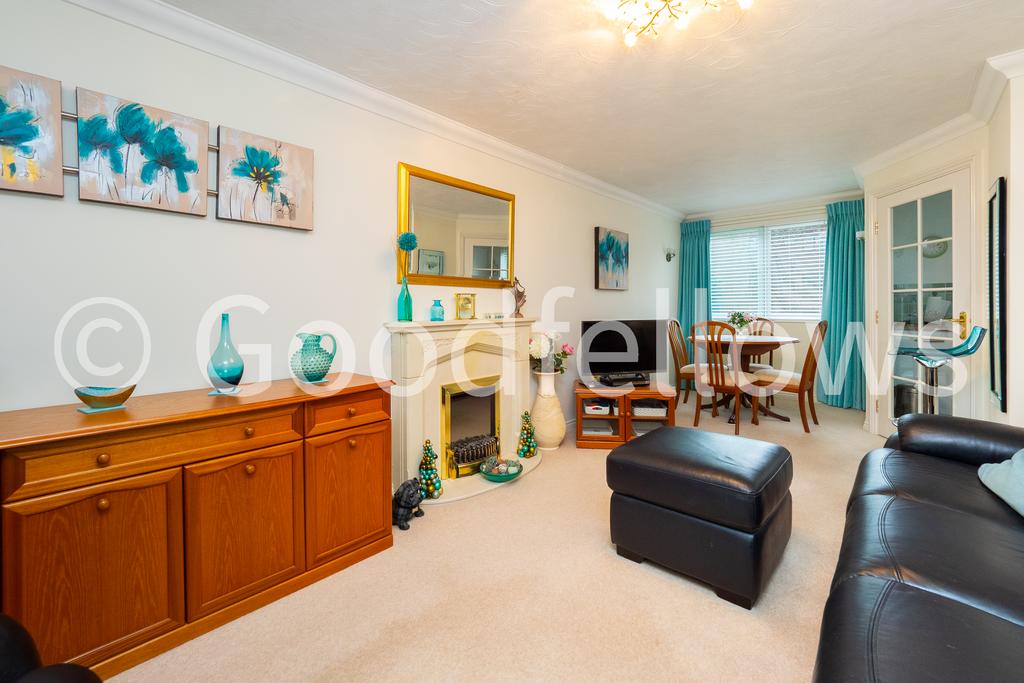 Hampton Lodge, Sutton SM2 2 bed apartment to rent - £1,450 pcm (£335 pw)