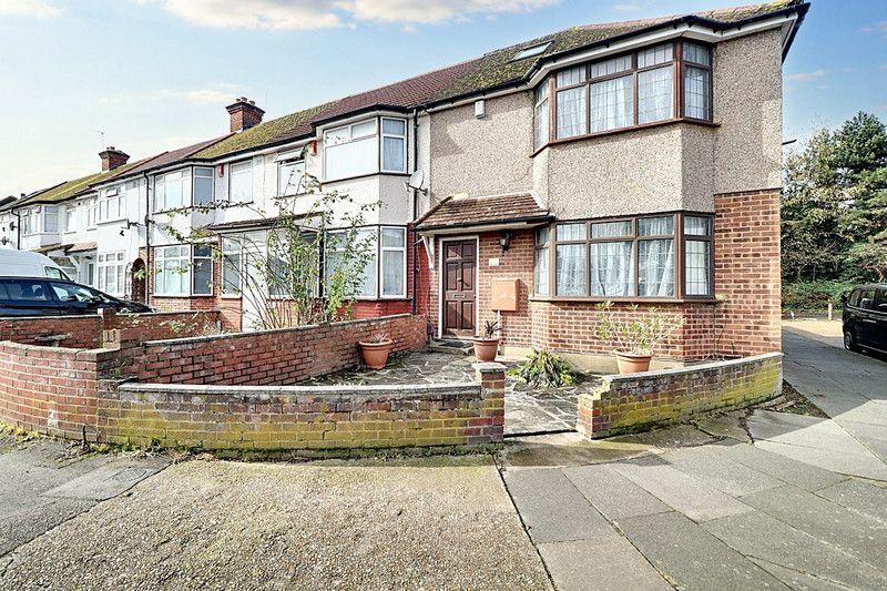 Minterne Waye,Hayes,UB4 0PF 4 bed end of terrace house for sale - £525,000