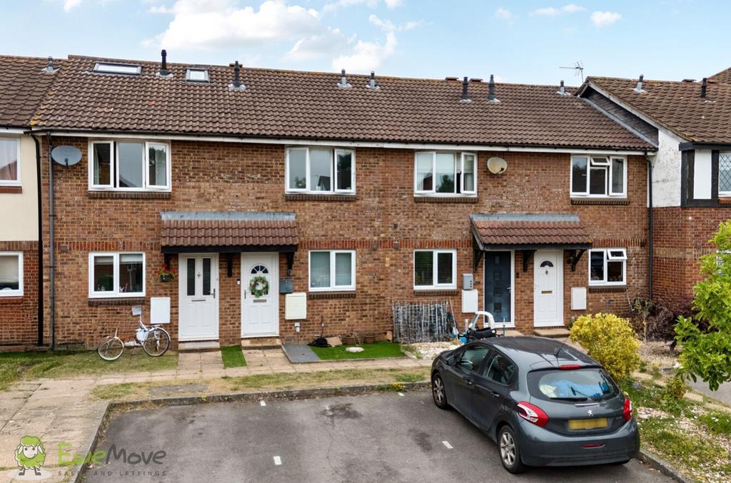 Odette Gardens, Tadley RG26 2 bed terraced house for sale - £280,000