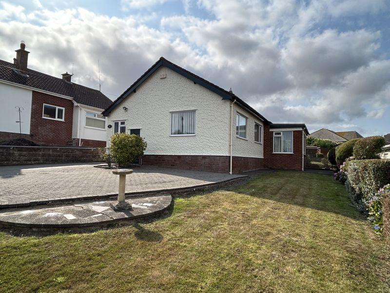 Hawes Drive, Deganwy 3 bed bungalow - £375,000
