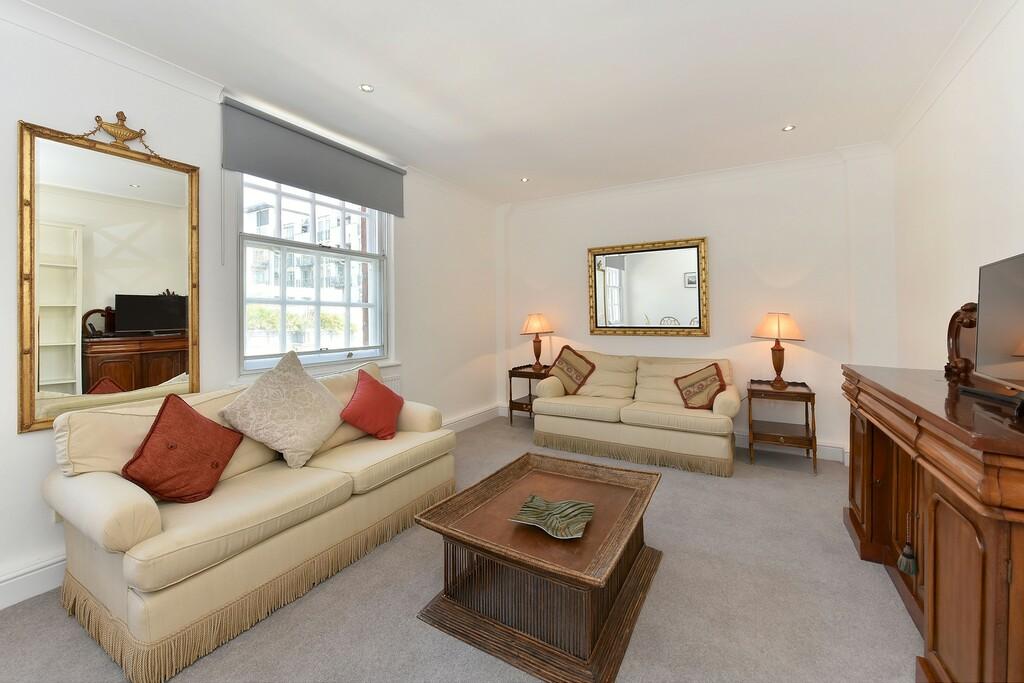 Gillingham Street, Pimlico, SW1V 2 bed flat to rent - £3,250 pcm (£750 pw)