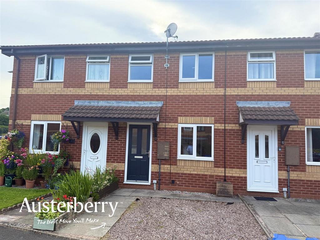 Springfield Court, Leek ST13 2 bed townhouse - £695 pcm (£160 pw)