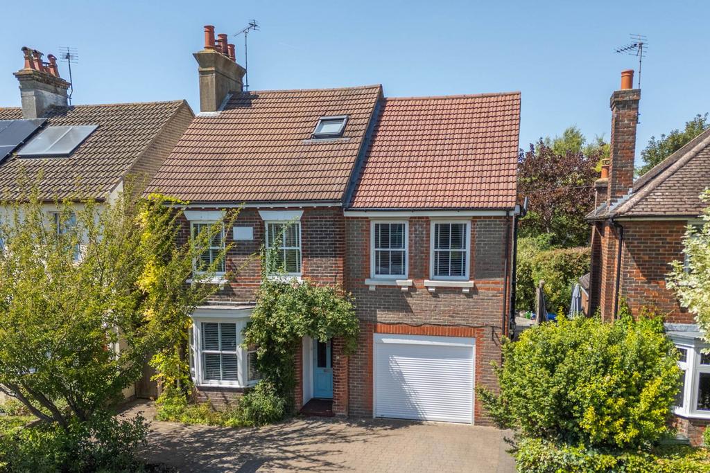 Longfield Road, Tring 6 bed detached house for sale - £1,150,000