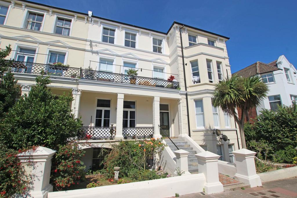 Eversfield Road, Eastbourne, BN21 2AS 2 bed flat for sale - £299,950