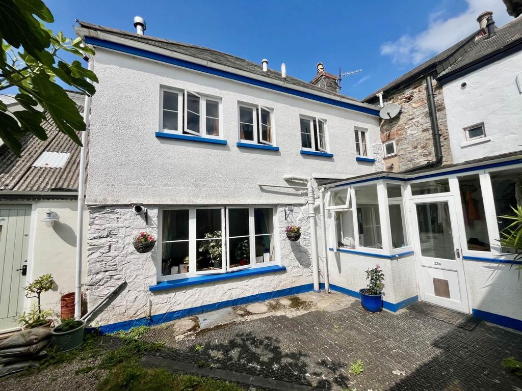 Fore Street, Buckfastleigh TQ11 2 bed cottage for sale - £200,000