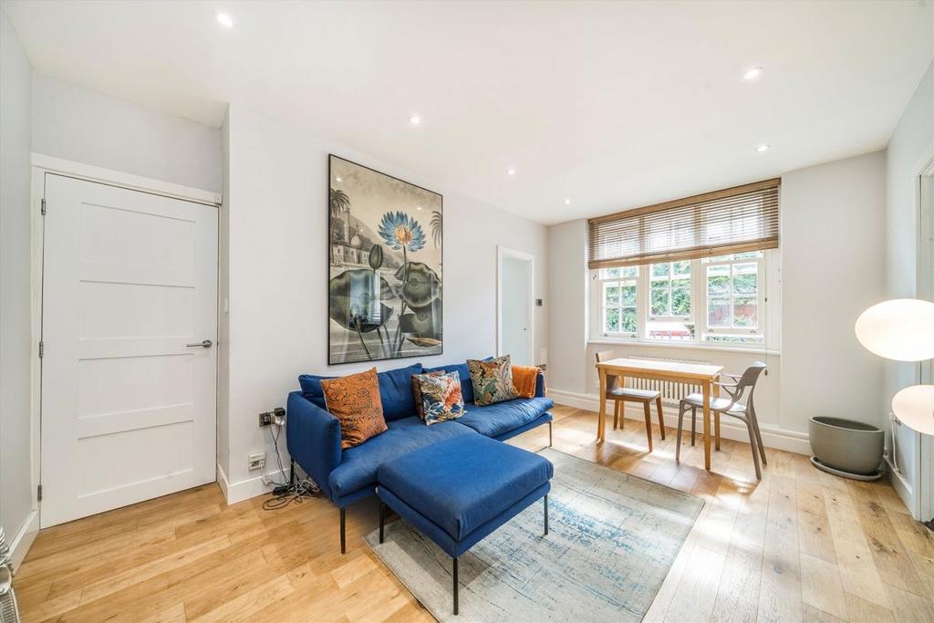 Flaxman Terrace, London WC1H 1 bed flat - £2,492 pcm (£575 pw)