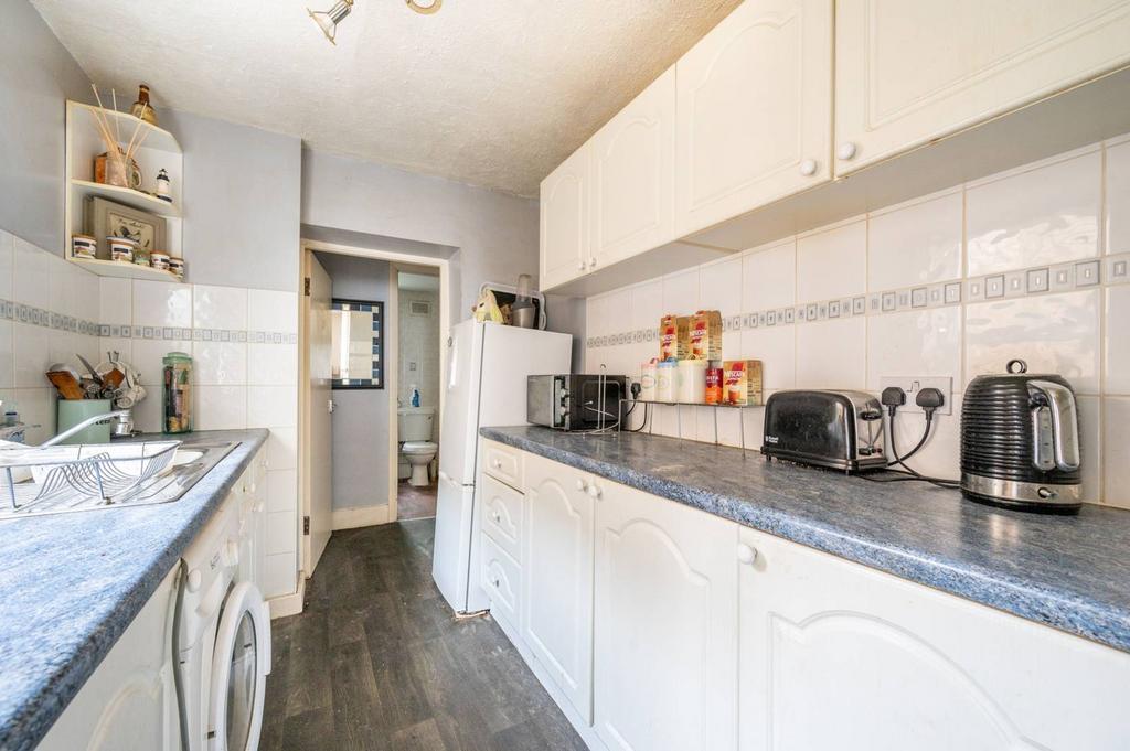 Adine Road E13, Plaistow, London, E13 3 bed end of terrace house for ...