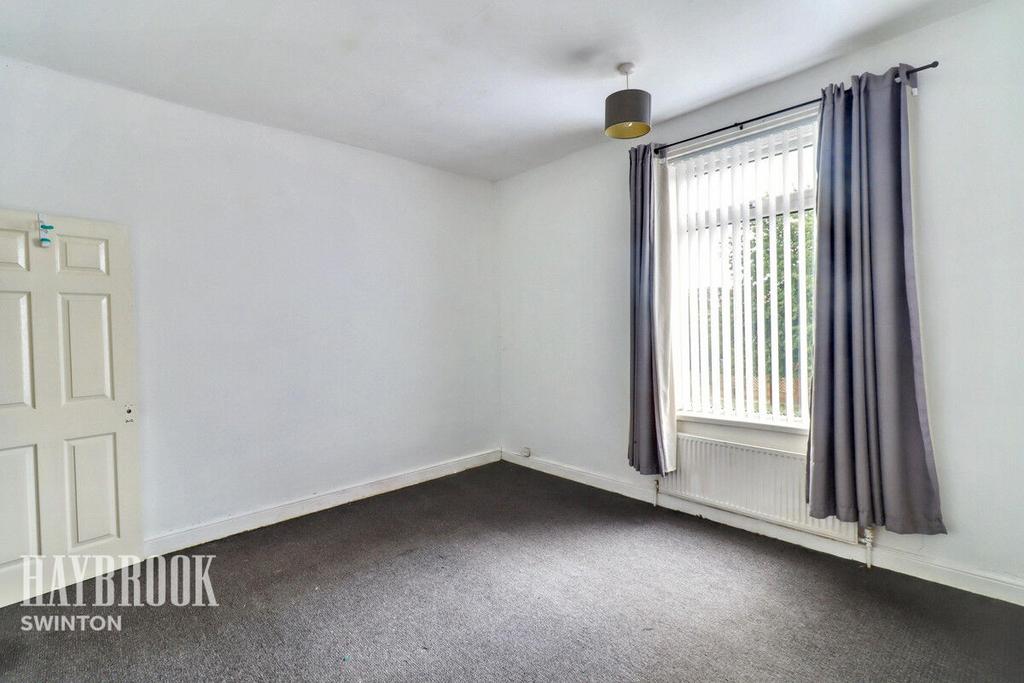 Doncaster Road, Rotherham 3 bed terraced house for sale - £100,000