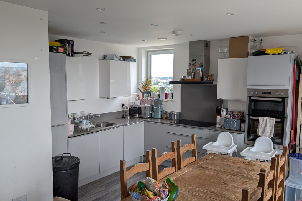 Callier House, Edgware, HA8 3 bed flat for sale - £585,000