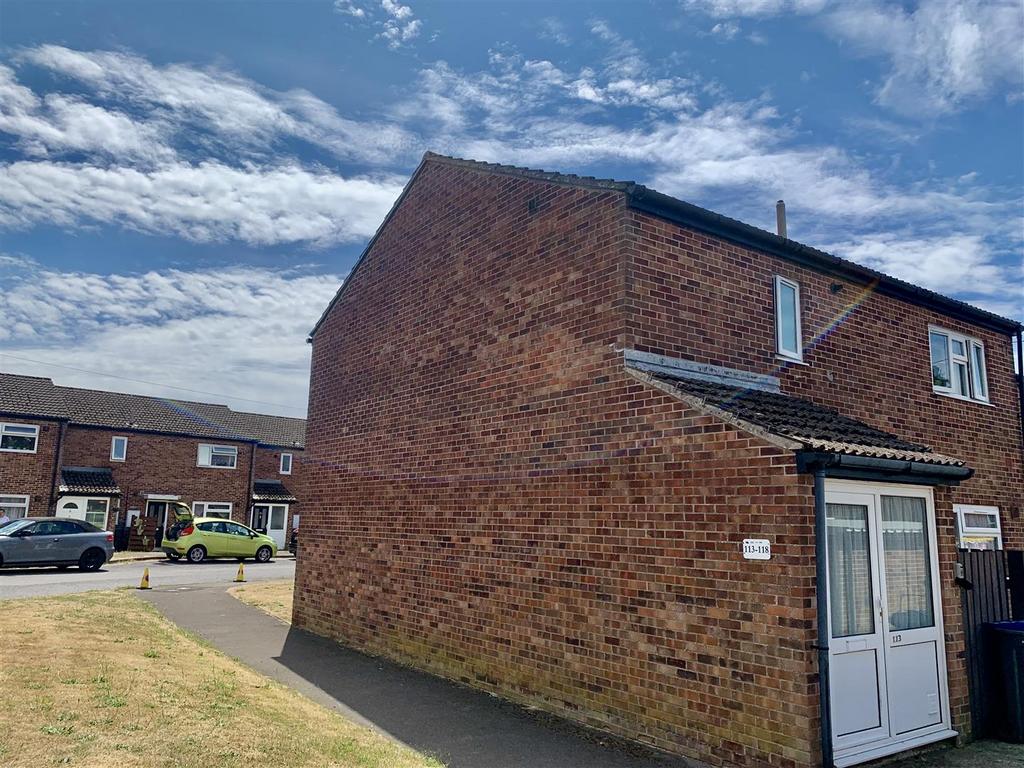 Springfield Road, Rowde 2 bed flat to rent - £825 pcm (£190 pw)