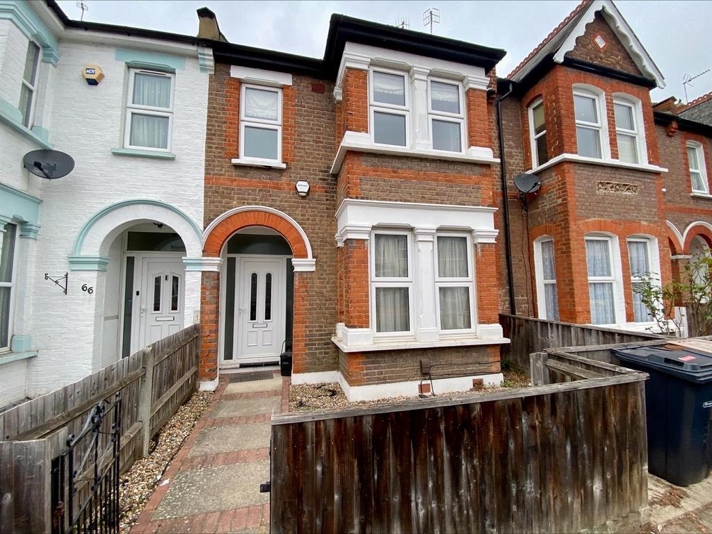Butler Road, Harrow HA1 4DR 4 bed terraced house - £2,600 pcm (£600 pw)