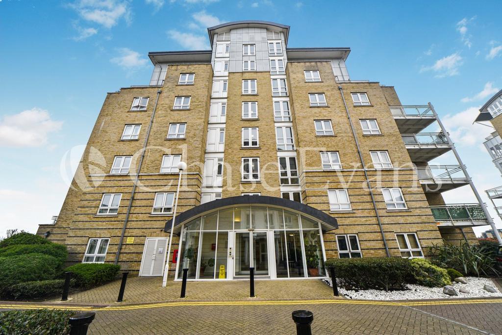 Westferry Road, Docklands, London, E14 2 bed flat to rent - £2,210 pcm ...