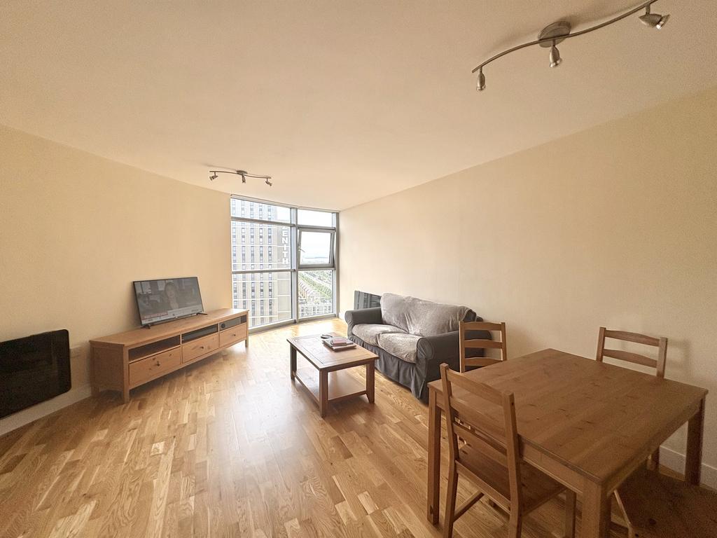 Altolusso Apartments, Cardiff CF10 2 bed apartment - £1,600 pcm (£369 pw)