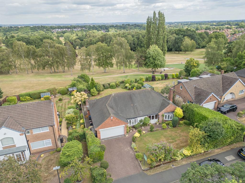 Brooks Road, Sutton Coldfield, B72 1HR 2 bed detached bungalow - £650,000