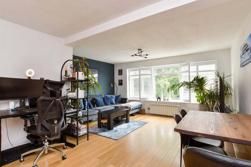 Leahurst Court Road, Brighton... 2 bed ground floor flat for sale - £ ...