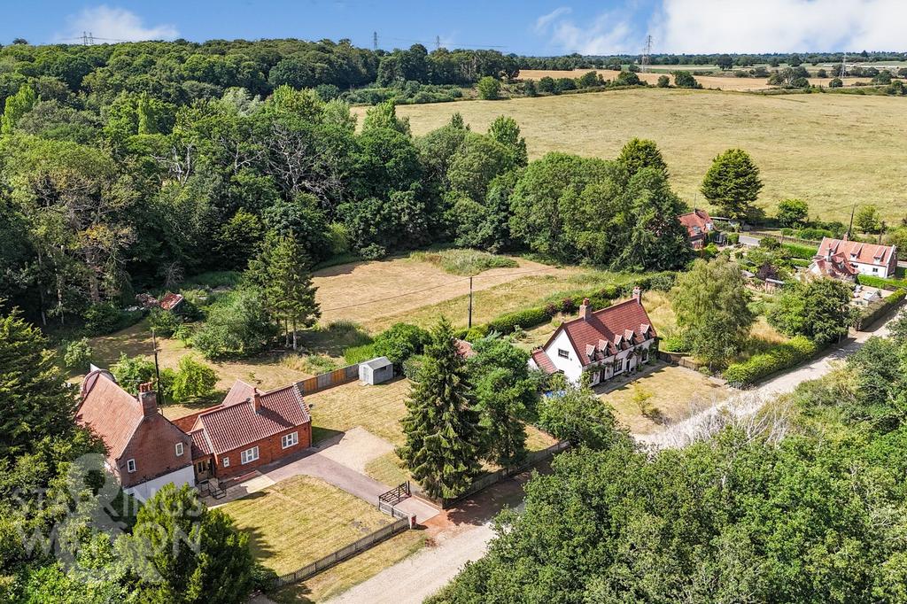 The Common, Dunston, Norwich 5 bed detached house for sale - £650,000