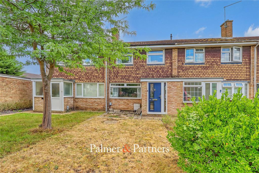 Robin Way, Chelmsford CM2 3 bed terraced house - £350,000