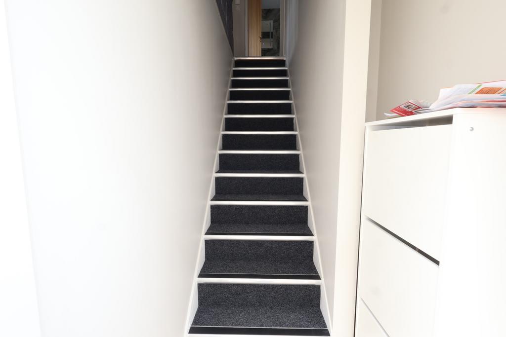 Benson Road, Headington, Oxford... 2 bed flat - £2,100 pcm (£485 pw)