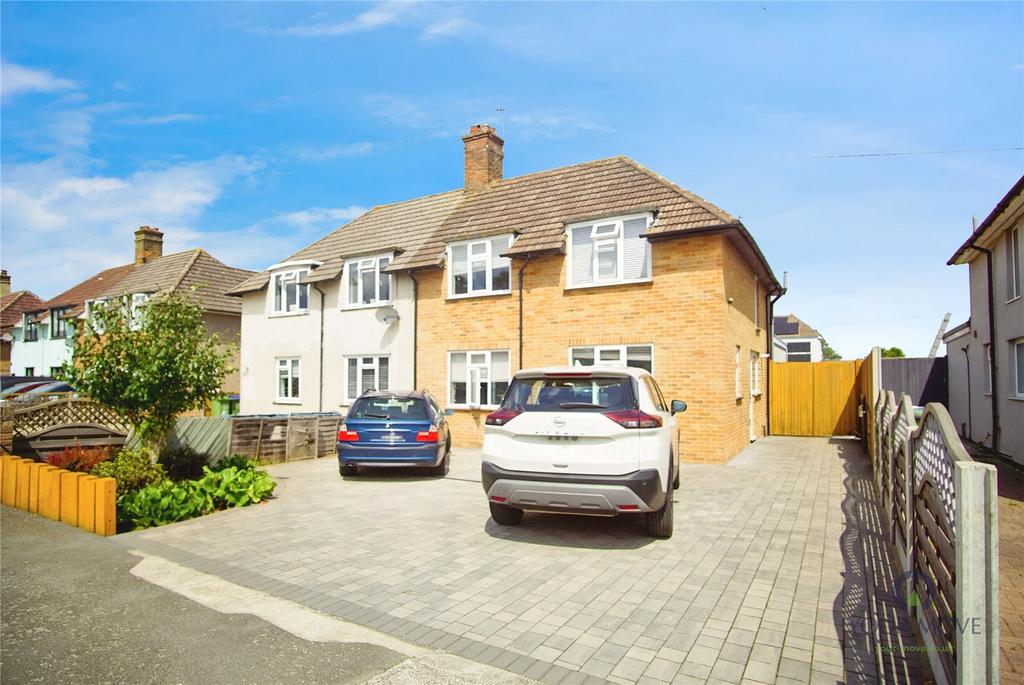 Heath Way, Erith DA8 4 bed semi-detached house for sale - £600,000