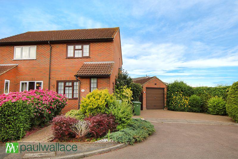 Rumsley, West Cheshunt 2 bed semi-detached house for sale - £395,000