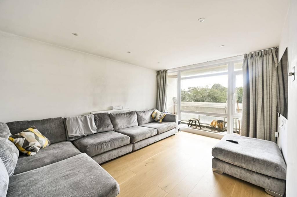 Fontley Way, Roehampton, London, SW15 1 bed flat - £1,650 pcm (£381 pw)