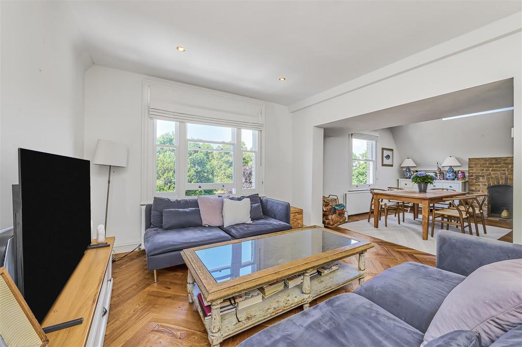 Sheen Lane, East Sheen, SW14 3 bed flat for sale - £785,000
