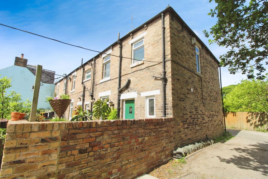 Hagg Bank, Wylam NE41 2 bed end of terrace house - £275,000