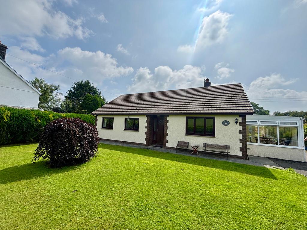 Bwlchllan, Lampeter, SA48 3 bed detached bungalow for sale - £310,000