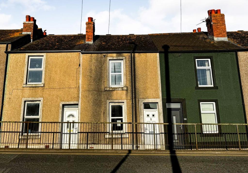 357 Moss Bay Road, Workington... 2 bed terraced house - £35,000