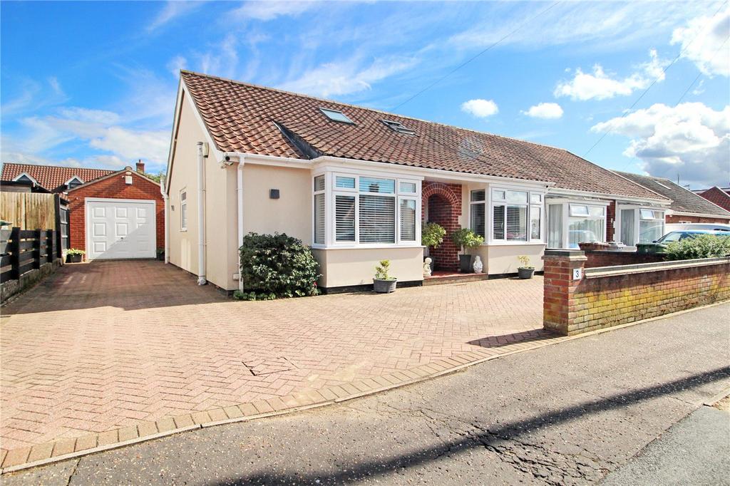 Bramble Avenue, Hellesdon, Norwich... 4 bed bungalow - £375,000
