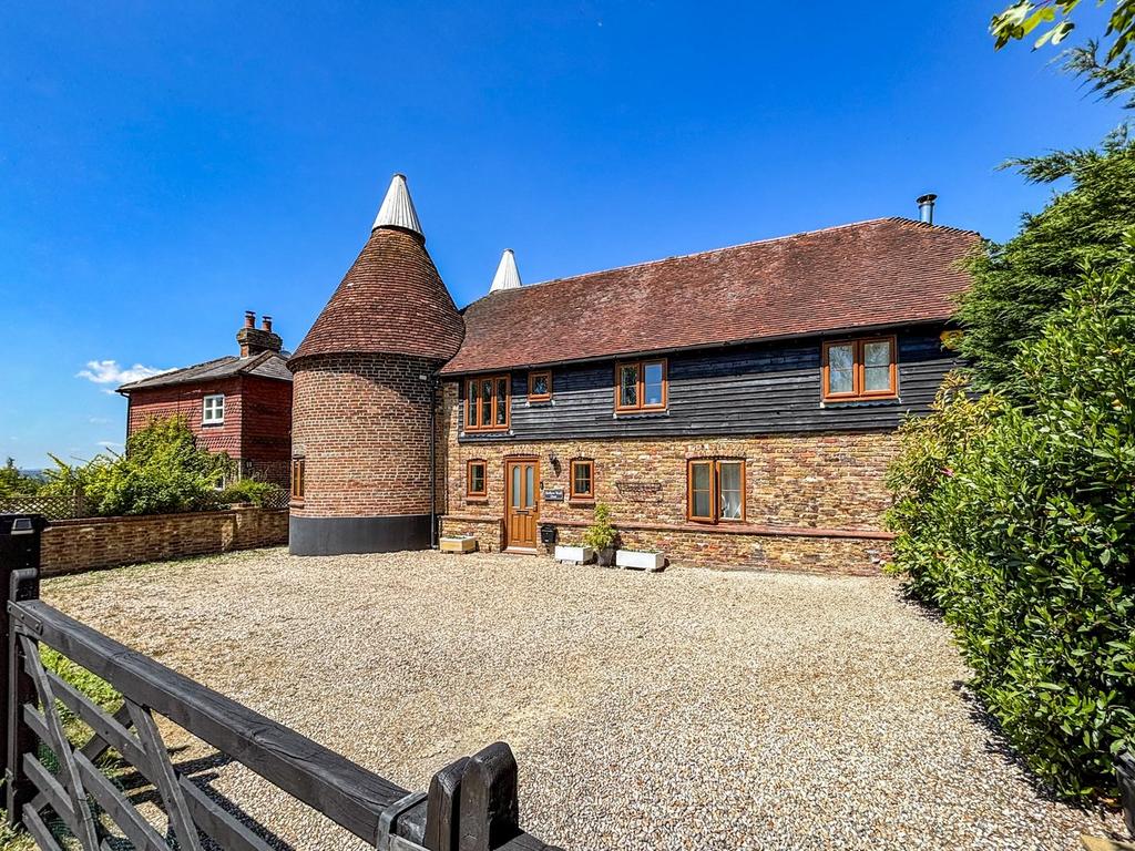 Rock Hill, Staplecross... 4 bed detached house for sale - £930,000