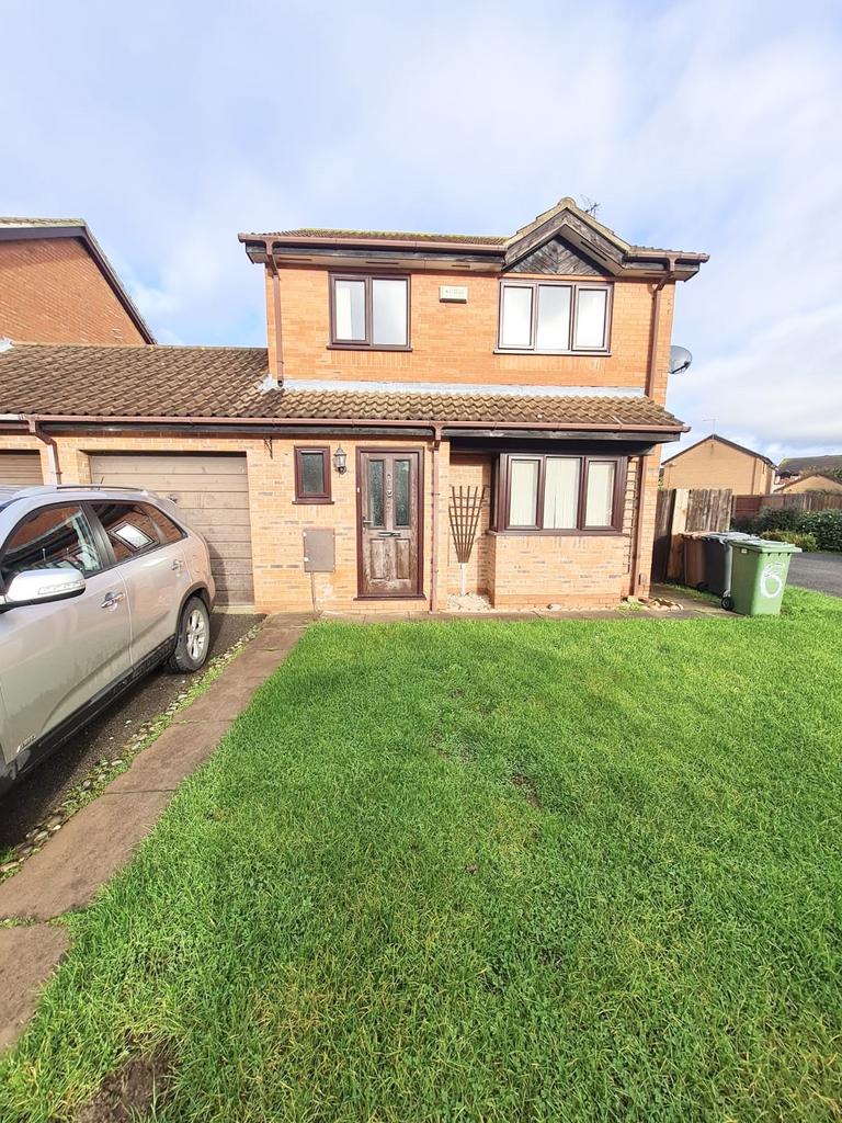 Kendal Close, PETERBOROUGH PE4 3 bed detached house to rent - £1,150 ...