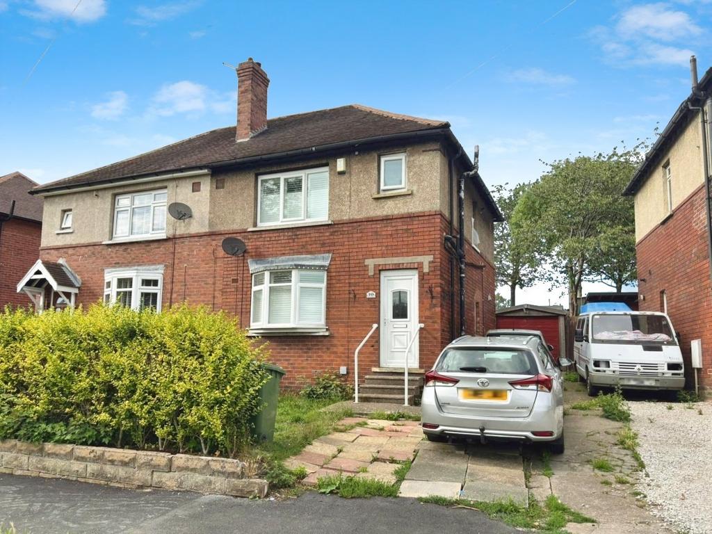 Watson Crescent, West Yorkshire WF1 3 bed semi-detached house - £175,000