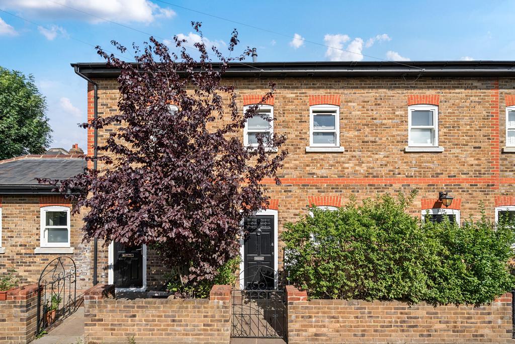 Alfred Road, Kingston Upon Thames, KT1 2 bed terraced house for sale ...