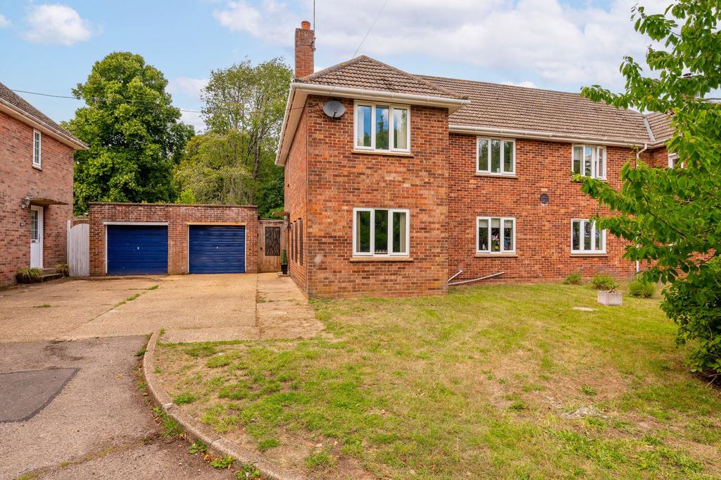 Hyde Close, Bircham Newton 3 bed semi-detached house for sale - £300,000
