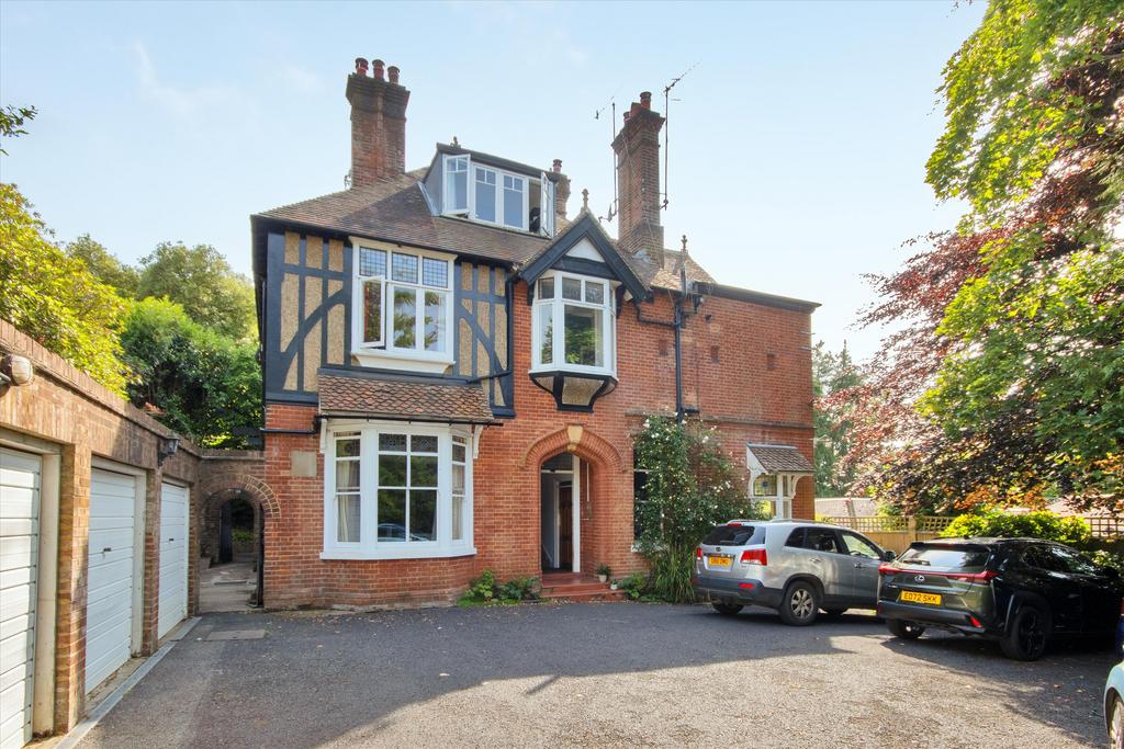 Frant Road, Tunbridge Wells, Kent, TN2 2 bed flat for sale - £460,000