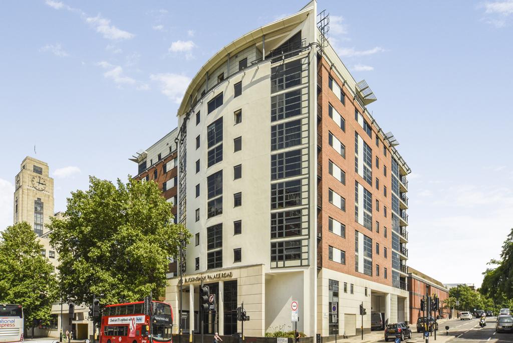 Buckingham Palace Road, Chelsea, SW1W 3 bed apartment for sale - £1,490,000