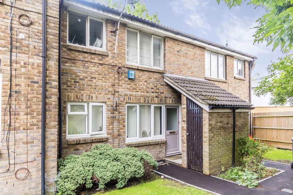 Milford Mews, London SW16 1 bed flat - £1,600 pcm (£369 pw)