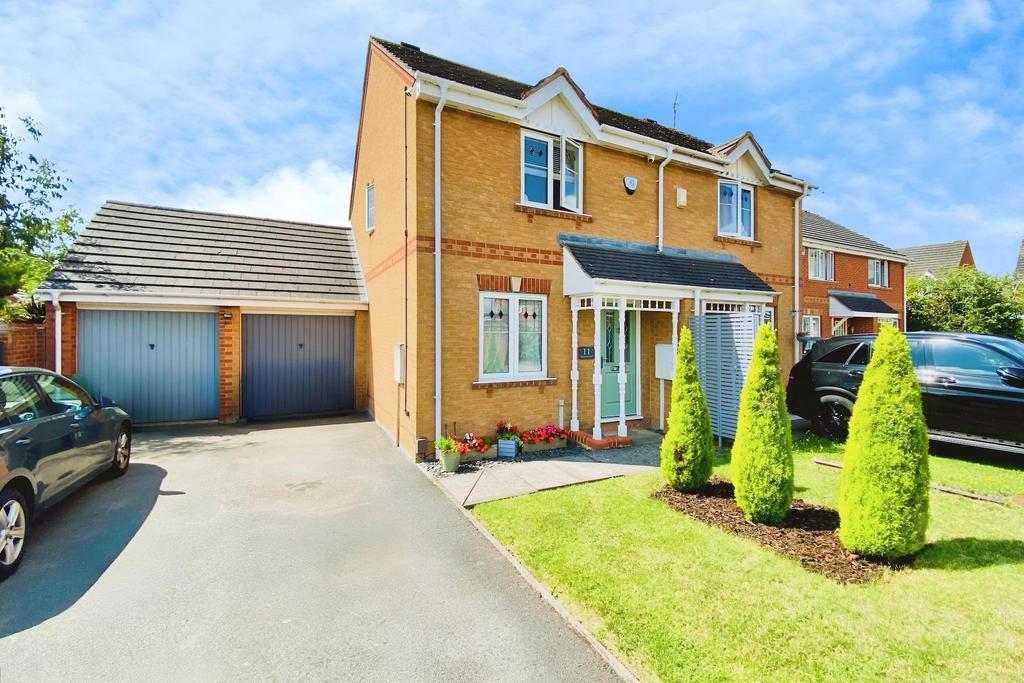 Gavin Close, Thorpe Astley, LE3 2 bed semi-detached house for sale - £ ...