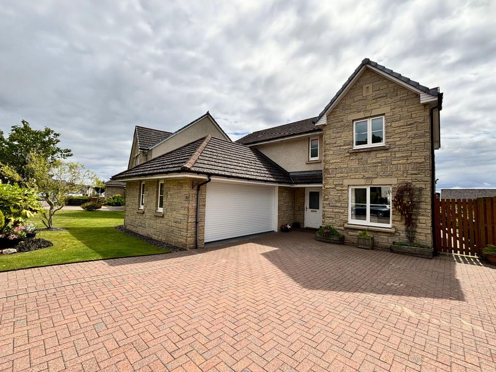 33 Inchgarvie Avenue, Burntisland 4 bed detached house for sale - £359,950