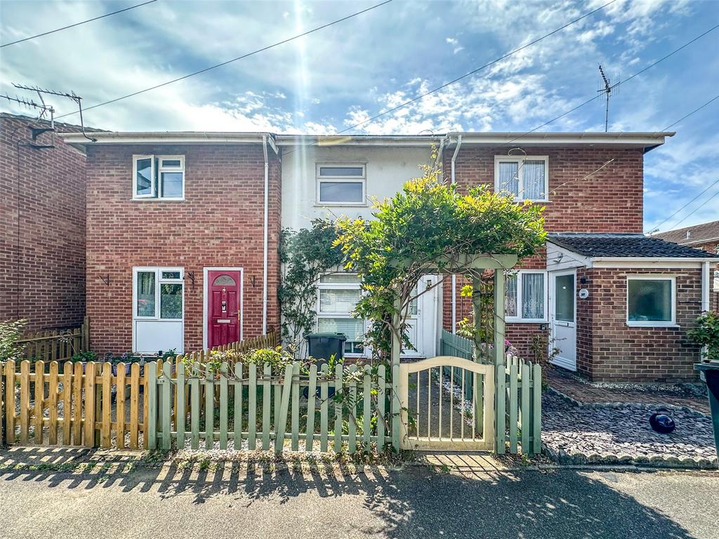 Priory View Road, Burton... 2 bed terraced house - £285,000