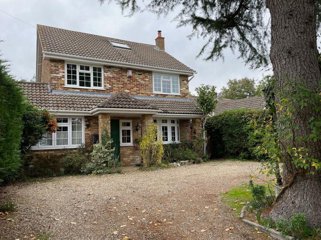 Burney Bit, Pamber Heath 4 bed link detached house for sale - £550,000