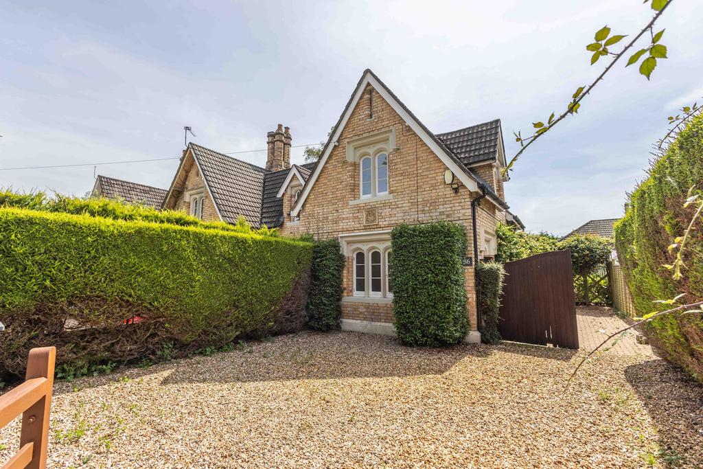 Poole Lane, Kinson, Bournemouth 2 bed end of terrace house - £1,495 pcm ...