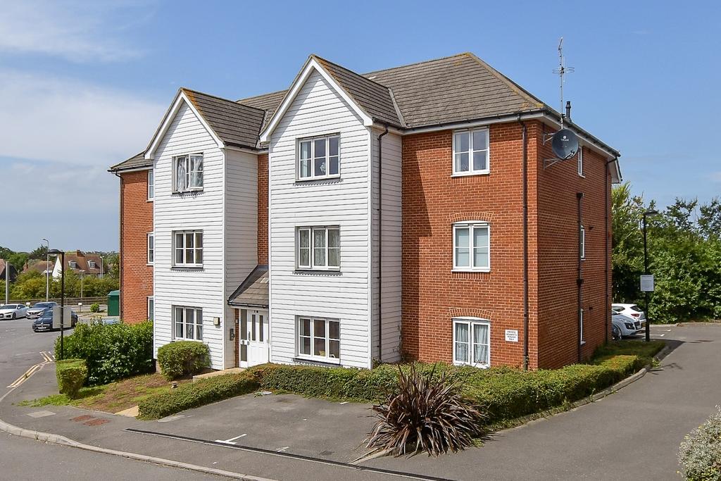 Ryder Court, Herne Bay, Kent 2 bed apartment for sale - £47,500