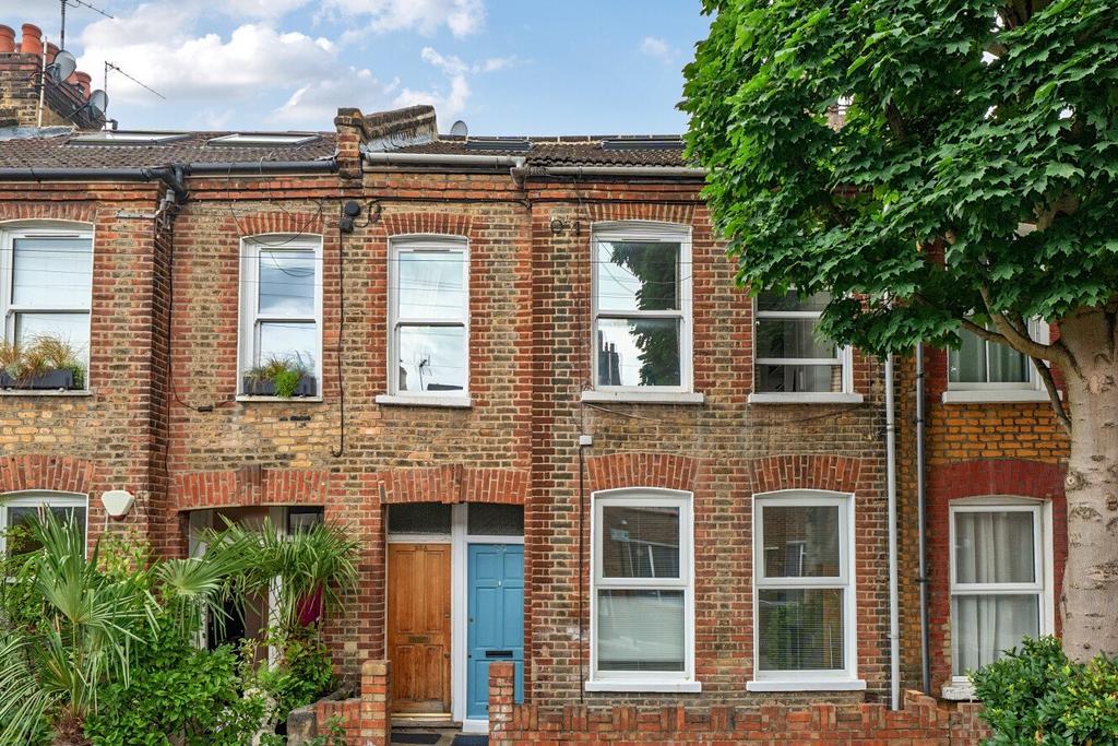 Crimsworth Road, London, SW8 2 bed flat - £500,000