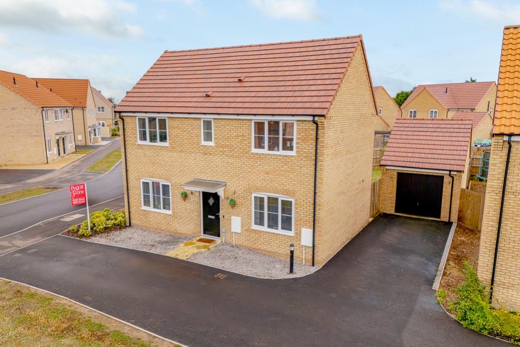 Sparrow Drive, Holbeach, Spalding... 3 bed detached house - £269,995