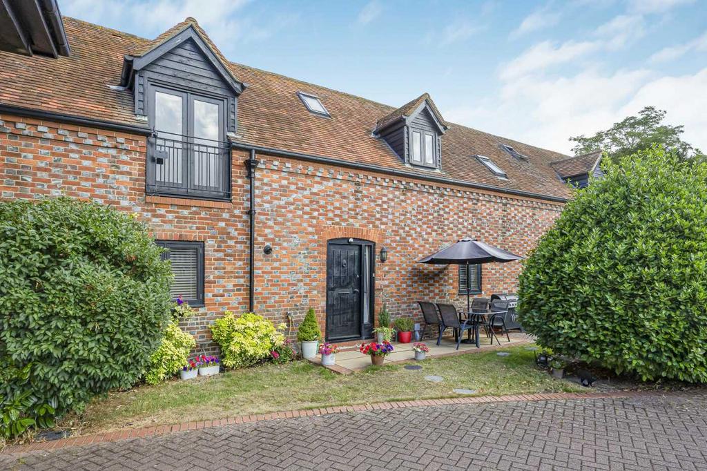 Wallingford OX10 2 bed terraced house - £525,000